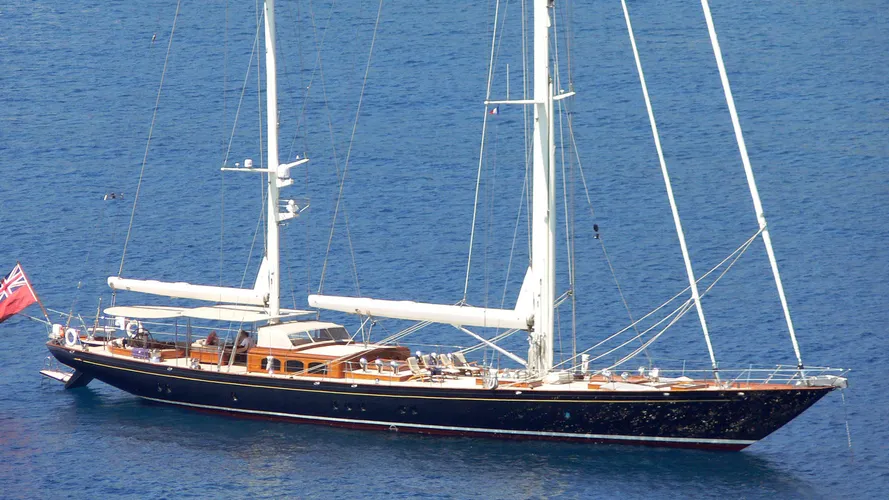Huckleberry yacht (Alloy Yachts, 39.75m, 2001)